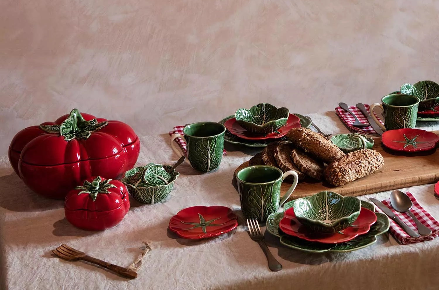 Shop Christmas Table Decor at Mooch
